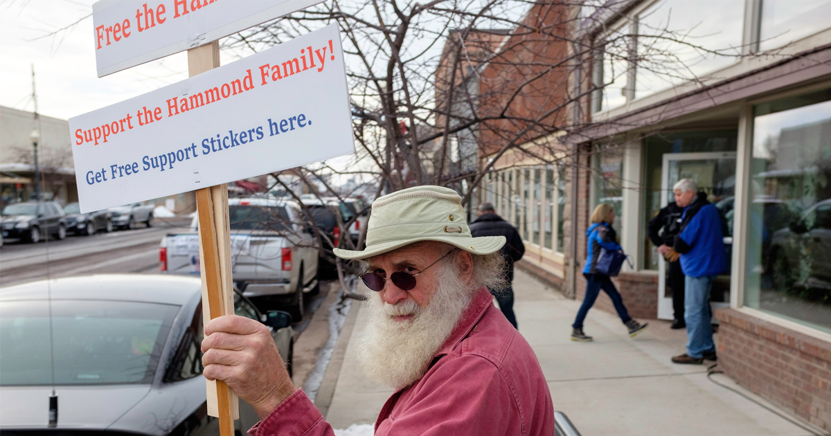 Trump Pardons Oregon Ranchers Who Inspired Bundy Militia Occupation of ...
