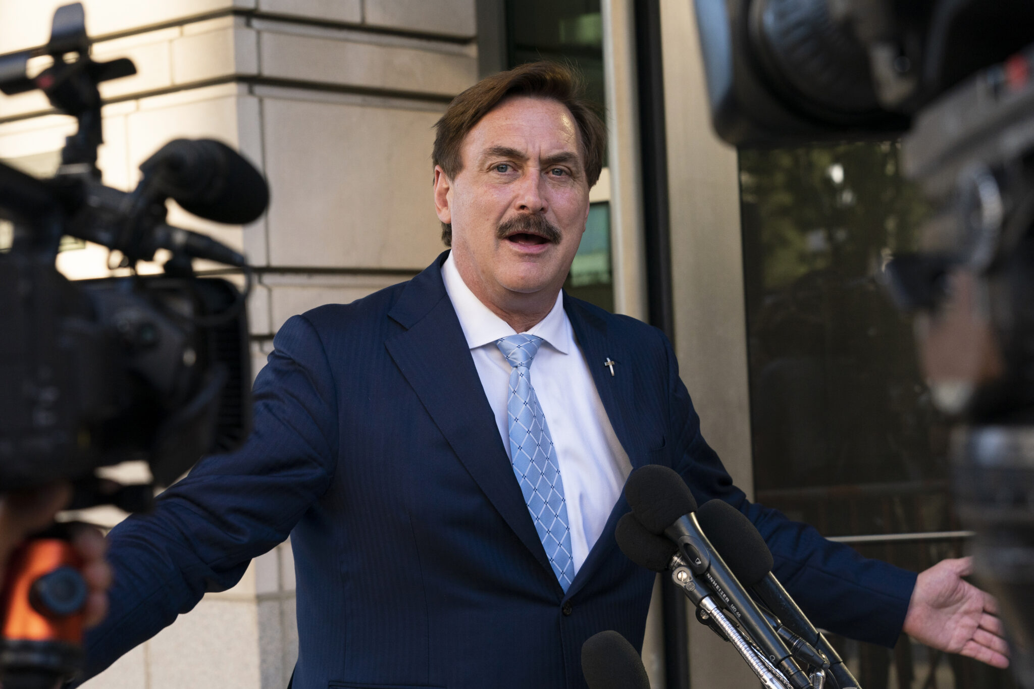 Mike Lindell Vows To Arrest Anti-ICE Protesters as Governor