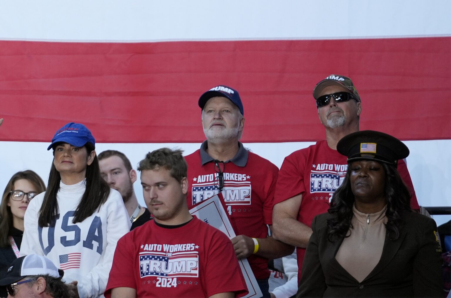 Fans With 'Auto Workers for Trump' Shirts Not Auto Workers