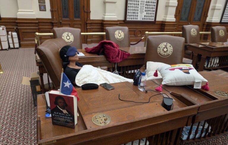 Texas Dem Nicole Collier Sleeps on State House Floor