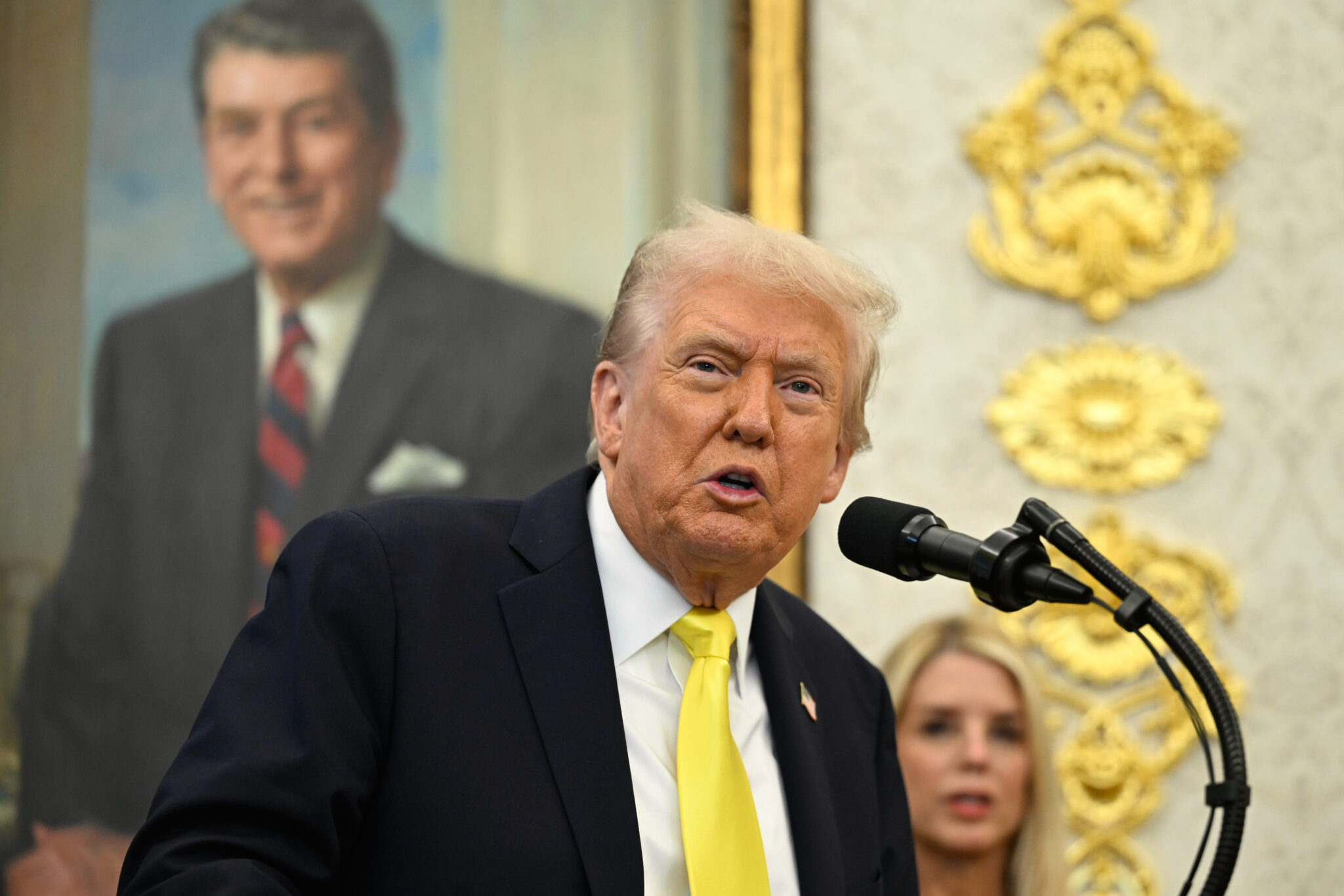 Trump Vows to Withhold 'SNAP BENEFITS' Until Govt Reopens